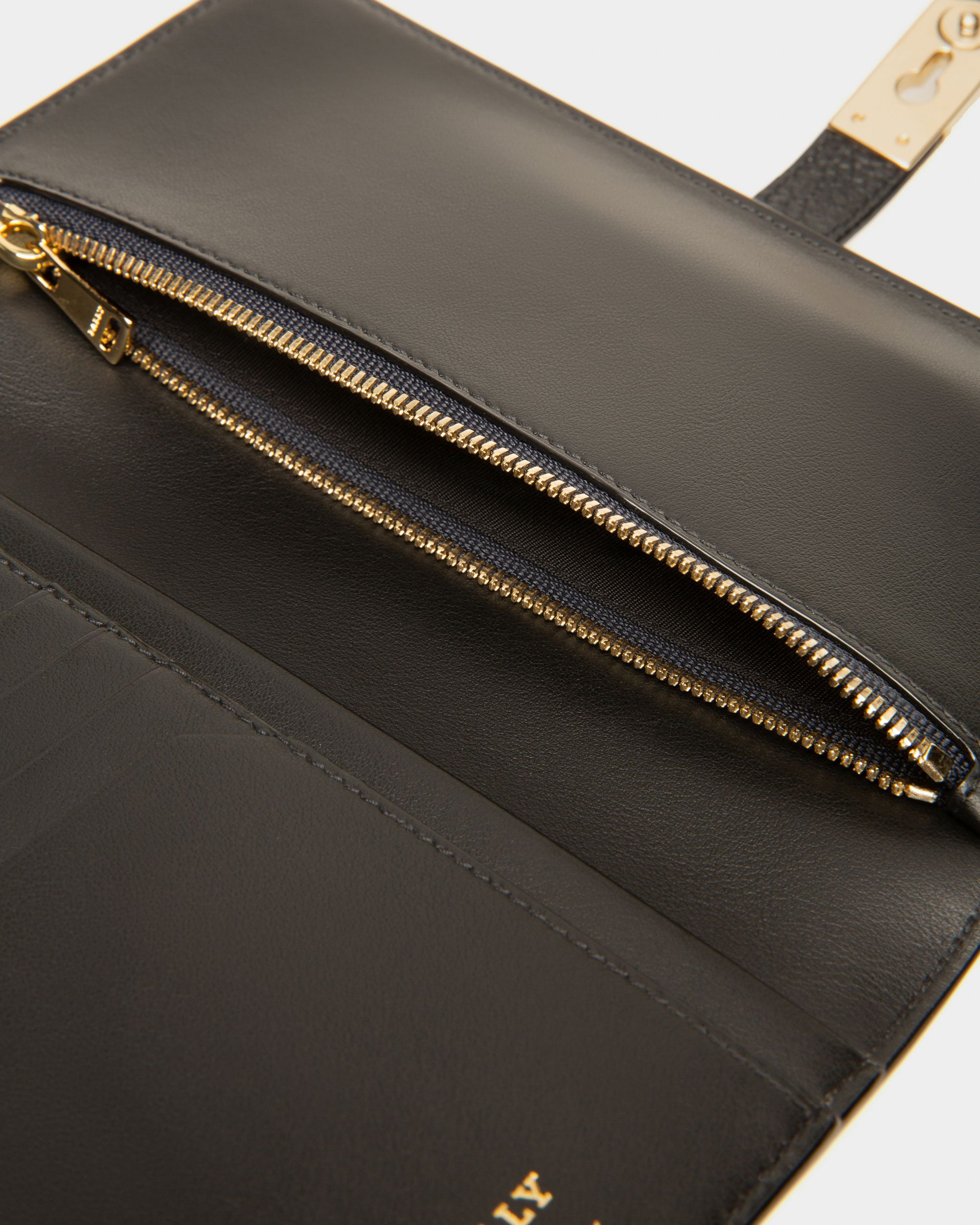 Women's Black Amy Leather Wallet In Black | Bally Global