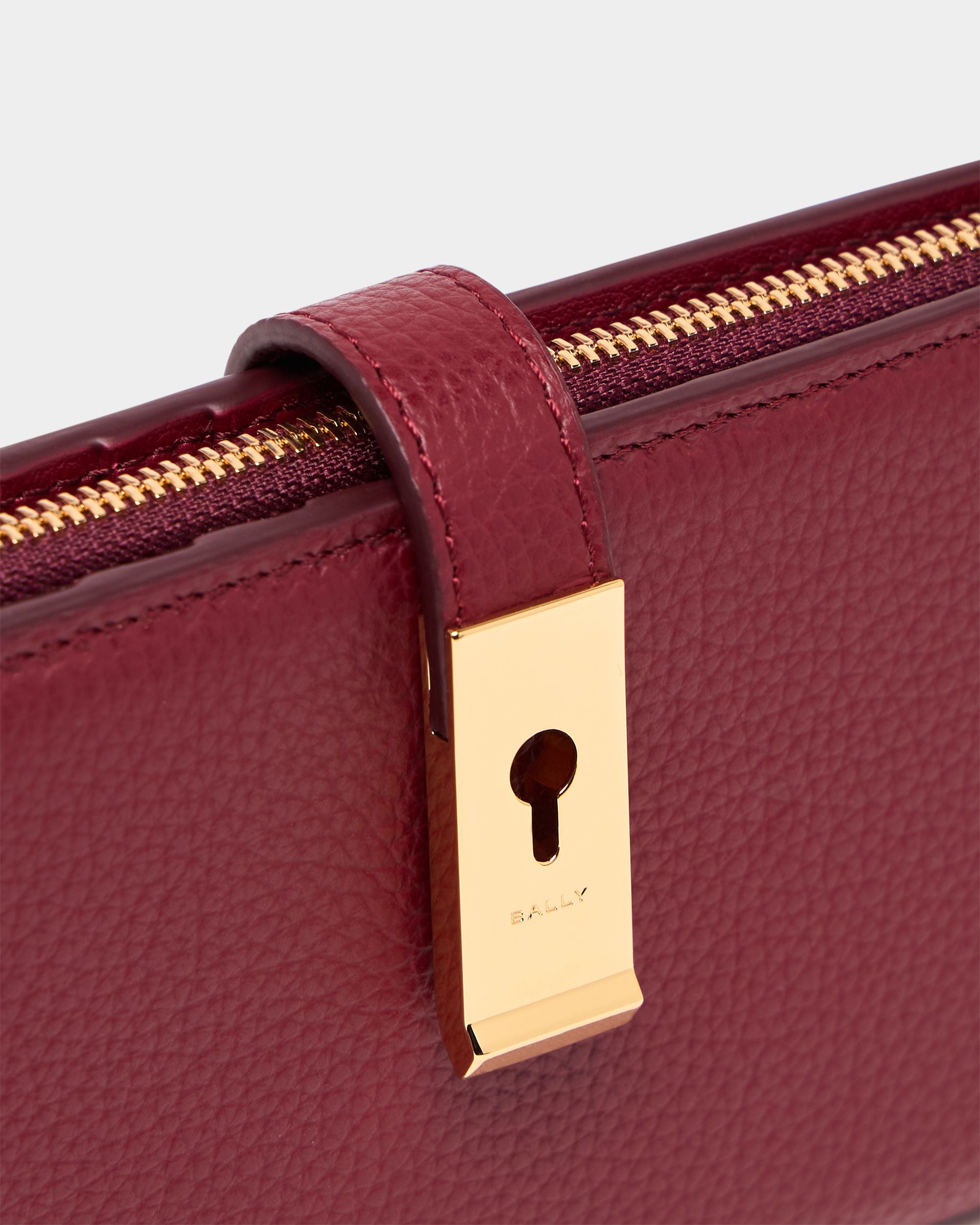 Women's Burgundy Lock Me Wallet In Burgundy Leather | Bally Global